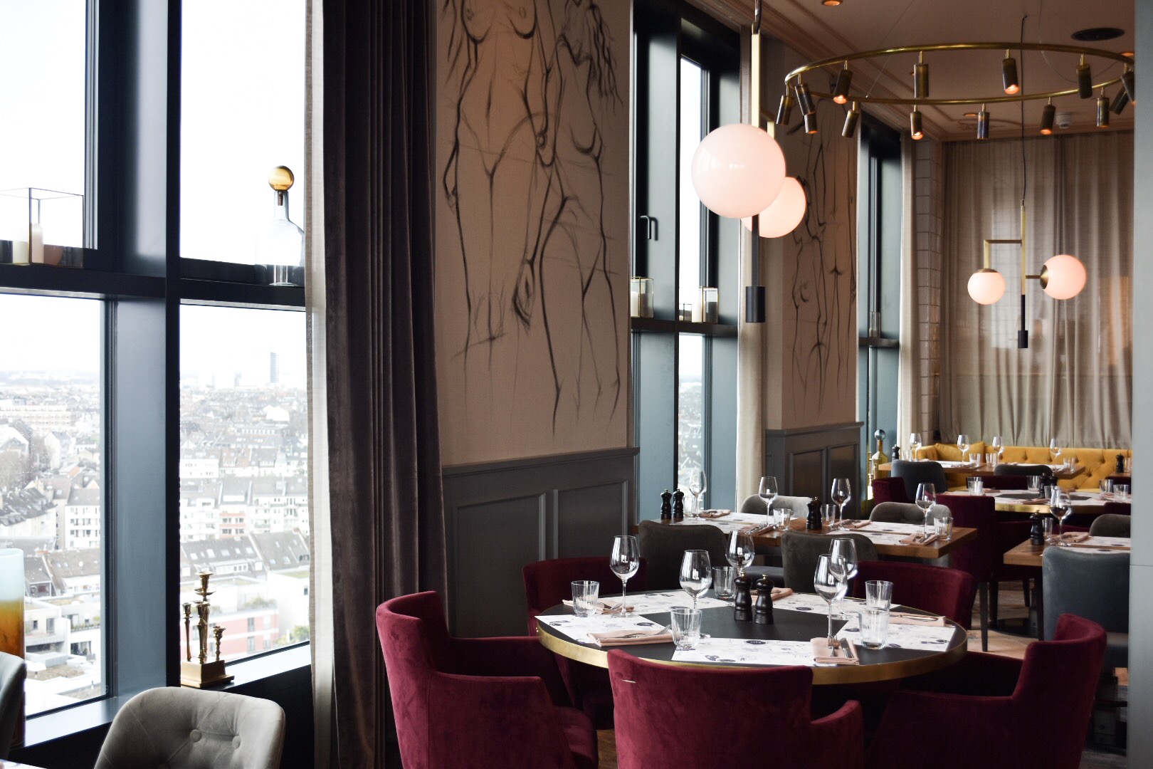 The Paris Club - der französische place to be in Düsseldorf - amour de ...